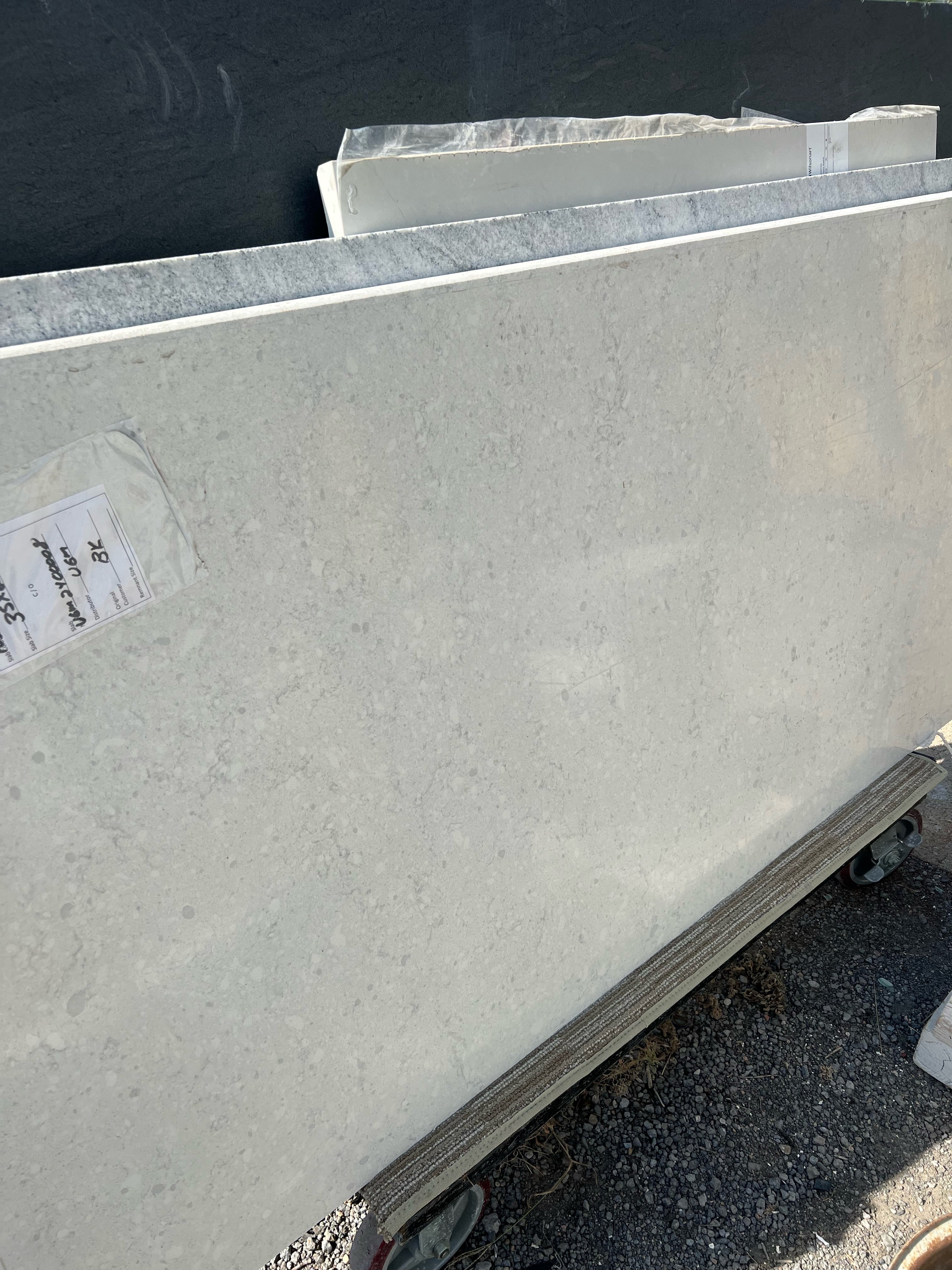 Fusion White (Rem) – Signature Stone